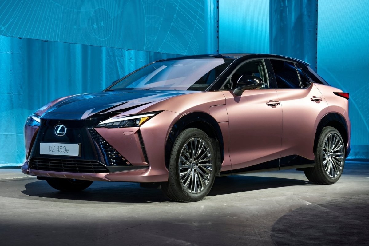 렉서스 첫 전용 전기차 'RZ', 5세대로 돌아온 'RX' 사전 계약 실시